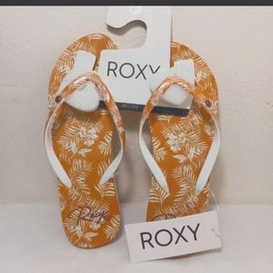 Roxy | Shoes | Roxy Flip Flops | Poshmark